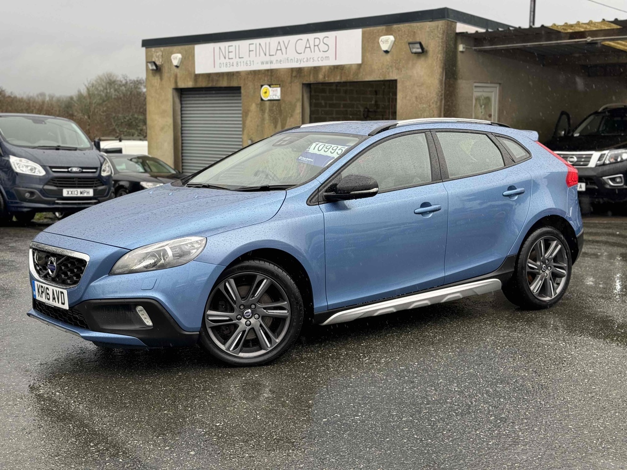 Volvo D3 Lux Nav Hatchback 2.0 Automatic Diesel - Vehicle Details ...